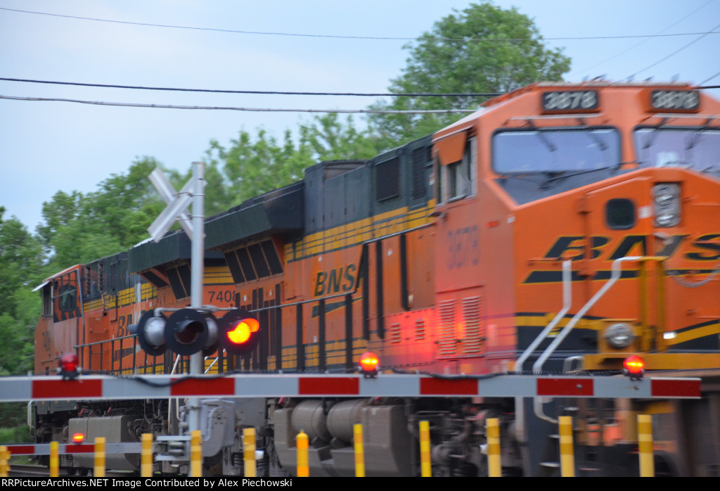 BNSF 3878